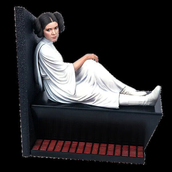 Diamond Select Star Wars Episode IV - Princess Leia Organa Milestone ...