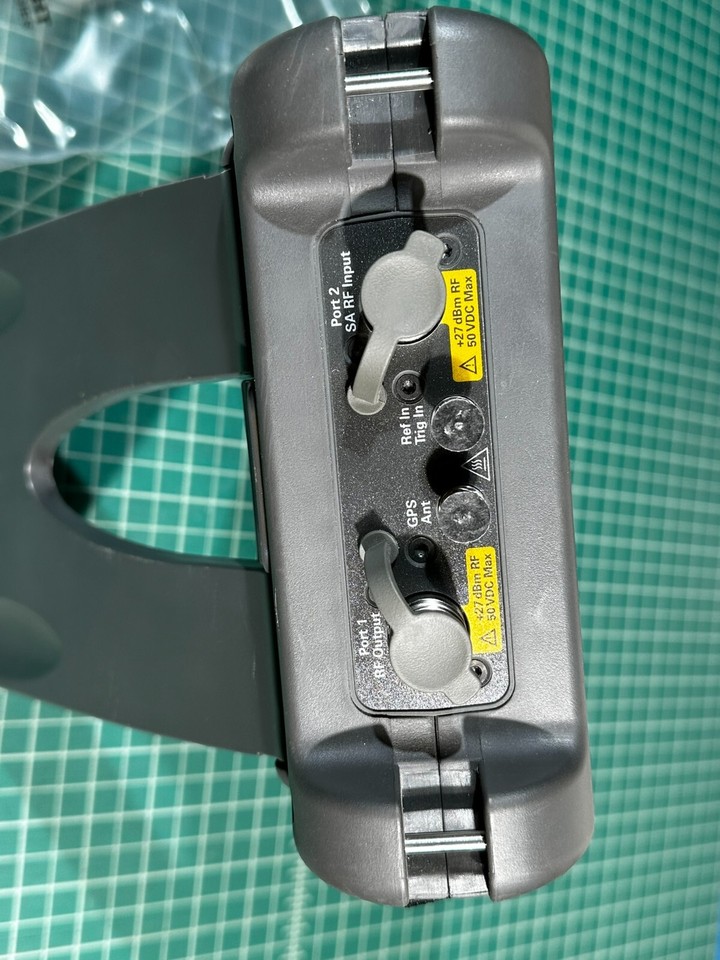 Agilent FieldFox N9913A RF Analyzer w/ options 233, 211, 210, 030 | eBay