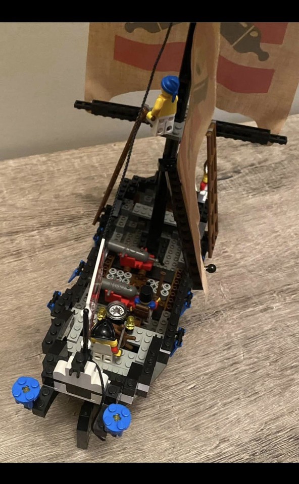 Lego 6271 Pirates Imperial Flagship 100% COMPLETE WITH INSTRUCTIONS AND ...