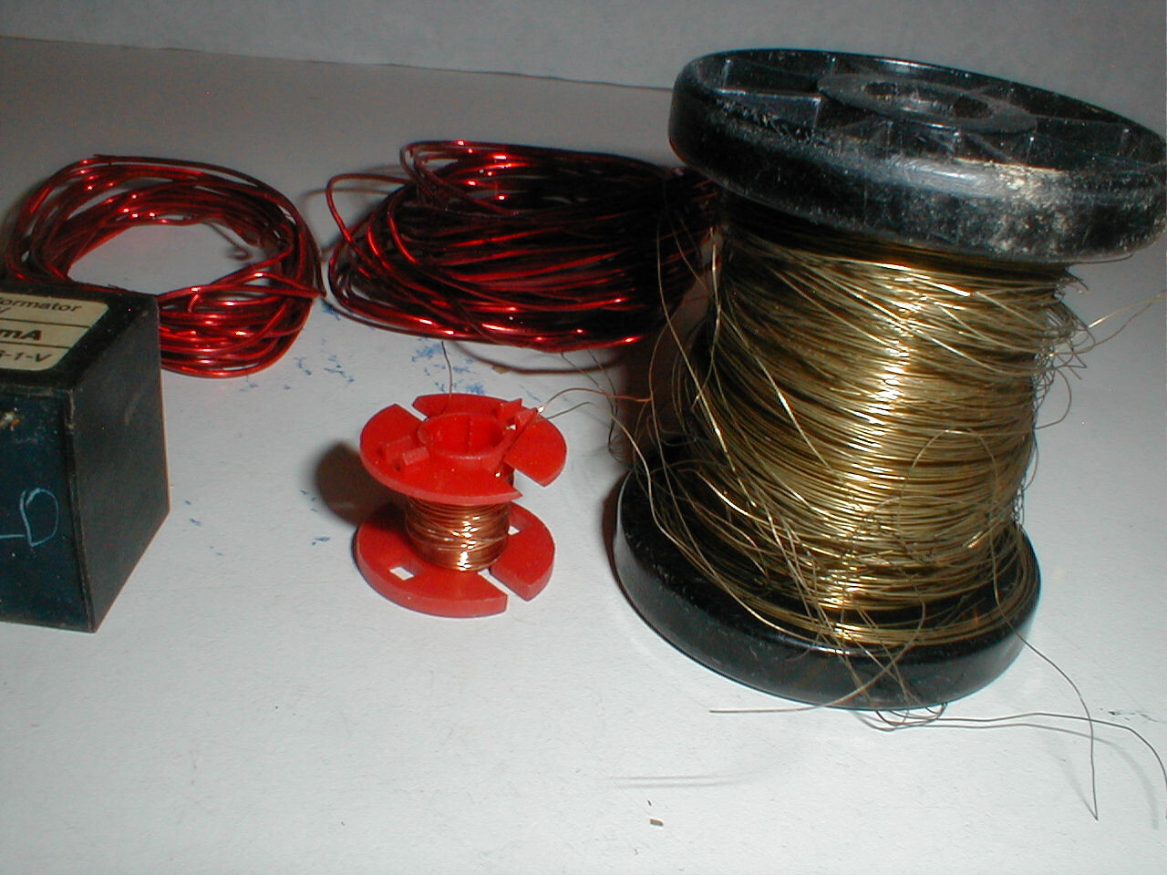 Modelleisenbahn und Modellbau, 3 Netztrafos , Draht für Motor und ...