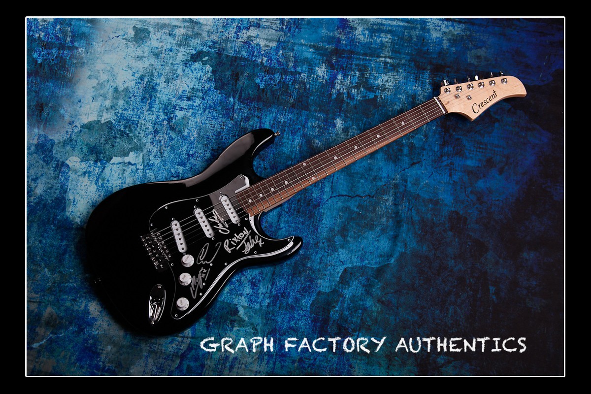 Rixton Band Charlie GFA English Pop Group * RIXTON * Signed Electric