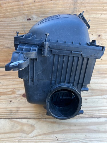 2013 - 2018 RAM ACTIVE AIR INTAKE CLEANER BOX DODGE 6.7 CUMMINS DIESEL ...