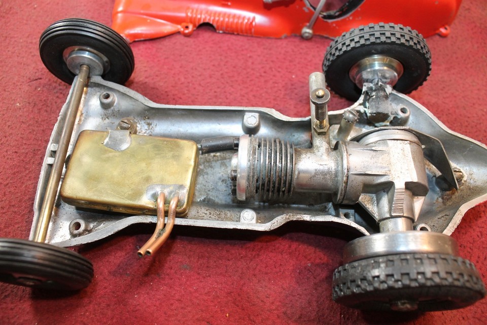 RARE COX THIMBLE DROME CHAMPION + BUNCH AIR-O DIESEL .27 ENGINE MODEL ...