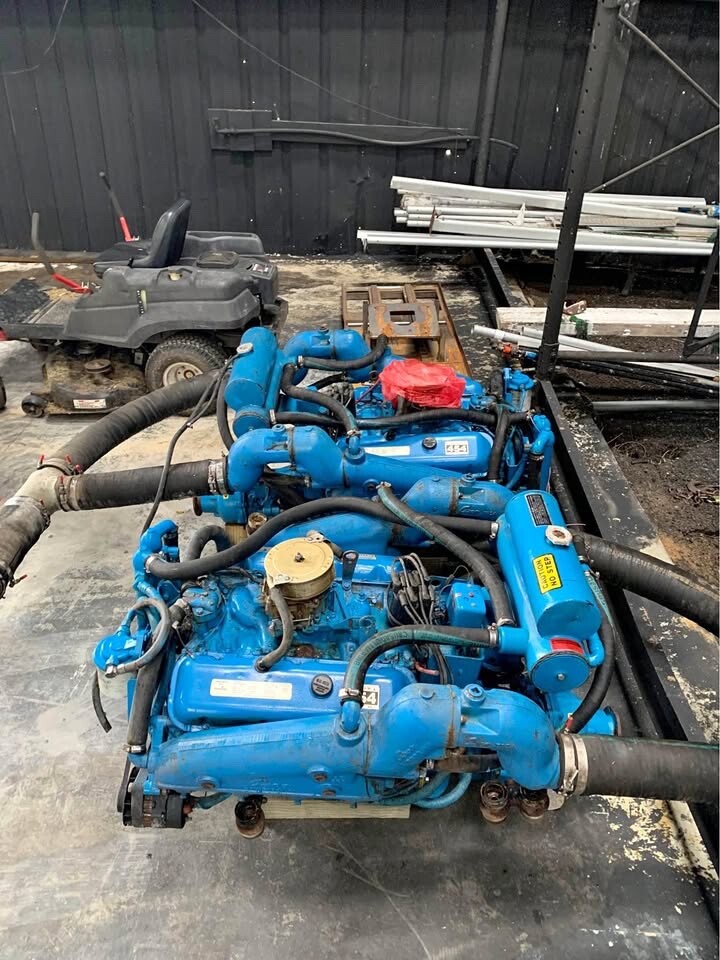 Crusader 454 7.4L 350 HP Marine Gas Engine Pair 90 day warranty mint | eBay