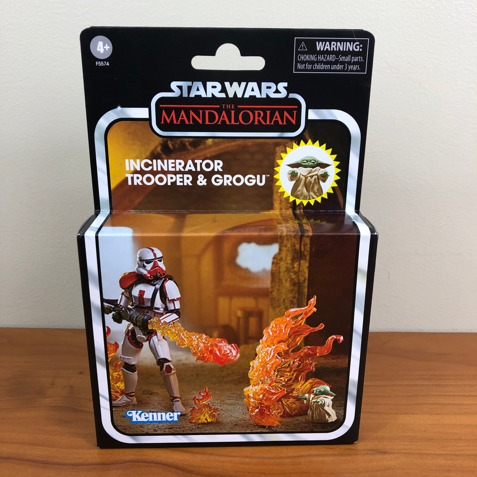Star Wars The Mandalorian Incinerator Trooper Grogu & Fire 3.75” Figure ...