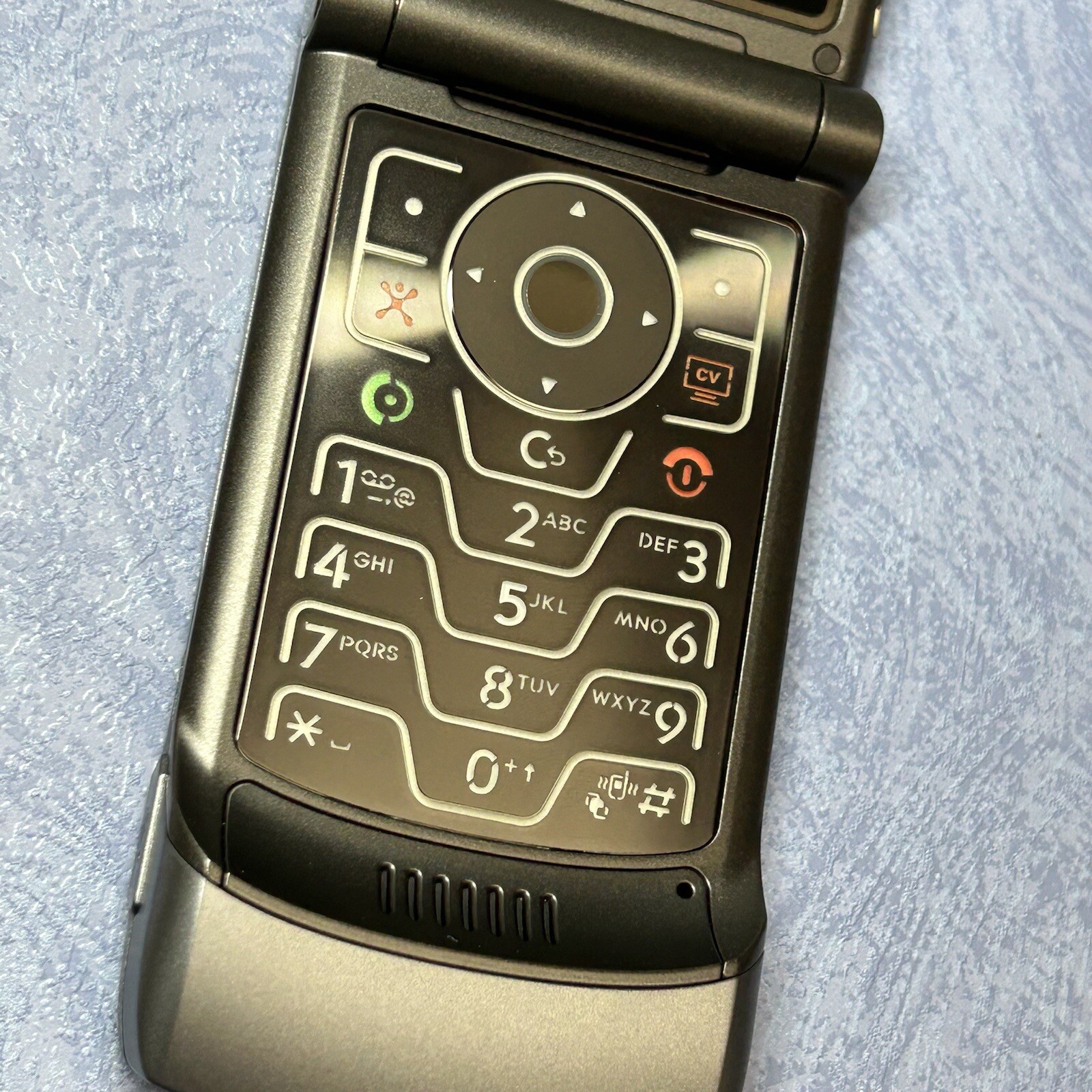 Vintage Motorola RAZR Flip Cell Phone 1.3MP 8X Zoom Cingular Collectors ...