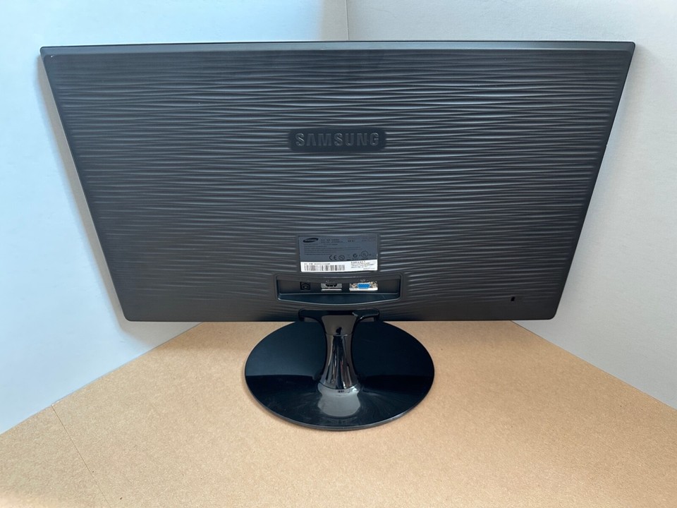 Samsung SyncMaster S24B300 24" LED Monitor 1080 HD VGA HDMI w/ Adapter ...