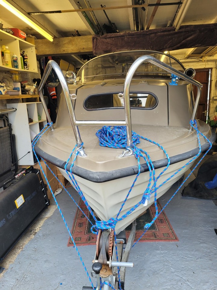 Bonwitco 400c Day/Fishing Boat Twin Hull Unsinkable Mariner 28hp ...