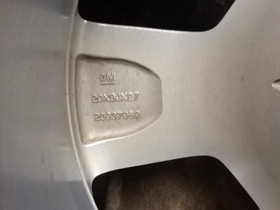 20" OEM Wheels 2015 Chevrolet Silverado 1500 20937969 20X9JX27 & Tires ...
