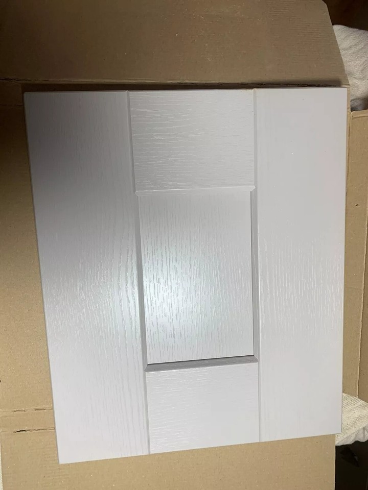 Howdens Discontinued Fairford Cashmere Kitchen Range | eBay UK