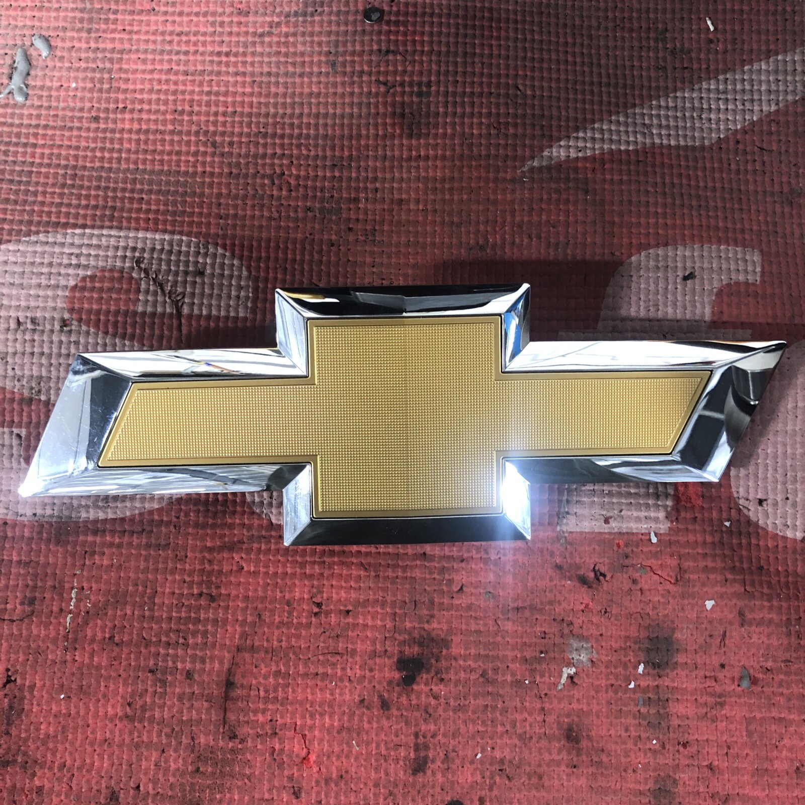 OEM 2015-2020 Chevrolet Colorado Bowtie Front Grille Emblem 84238670 ...