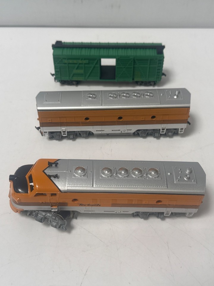 Trains Athearn In Miniature Lot Of 8 F7 Freight Train Set | eBay