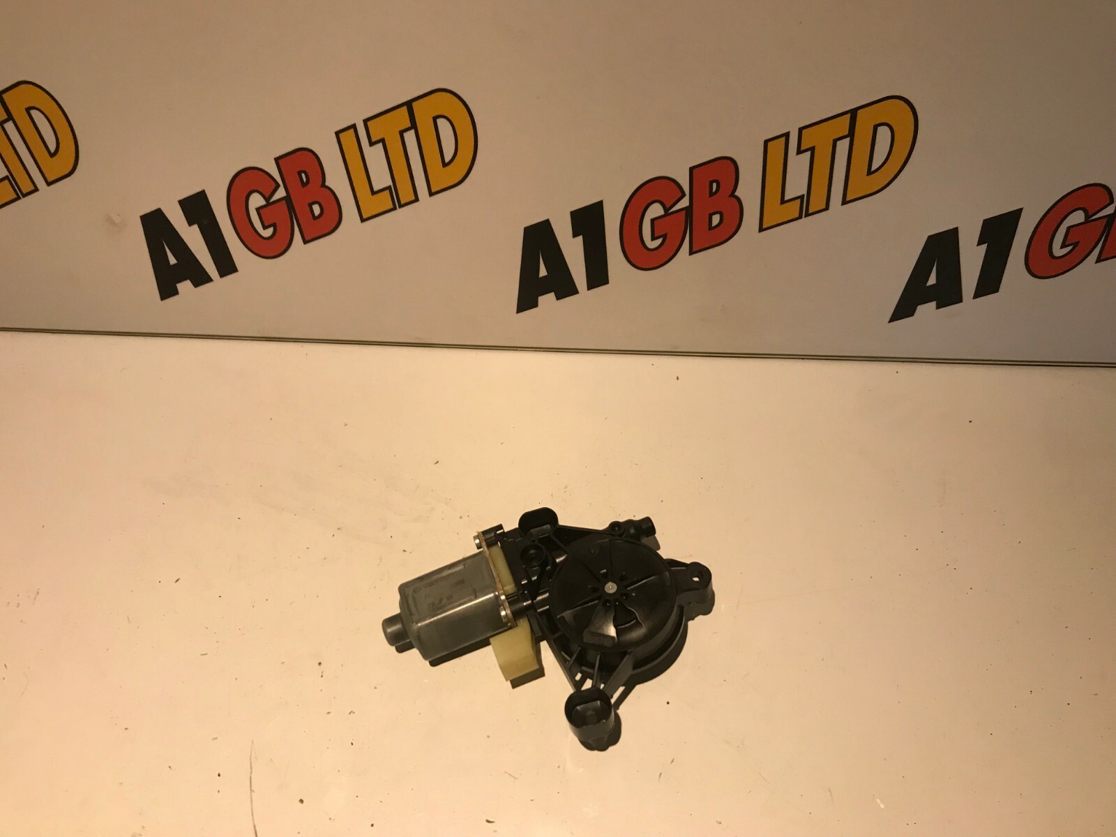GENUINE 13-16 AUDI A3 8V NSF PASSENGER FRONT WINDOW MOTOR 5Q0959801B ...