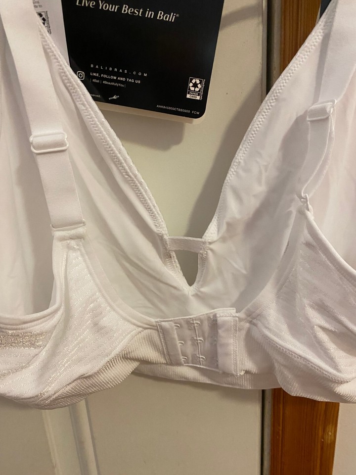 BRAND NEW WOMEN'S SIZE XXL BALI BEAUTIFULLY YOU WIRELESS KEYHOLE BRA | eBay