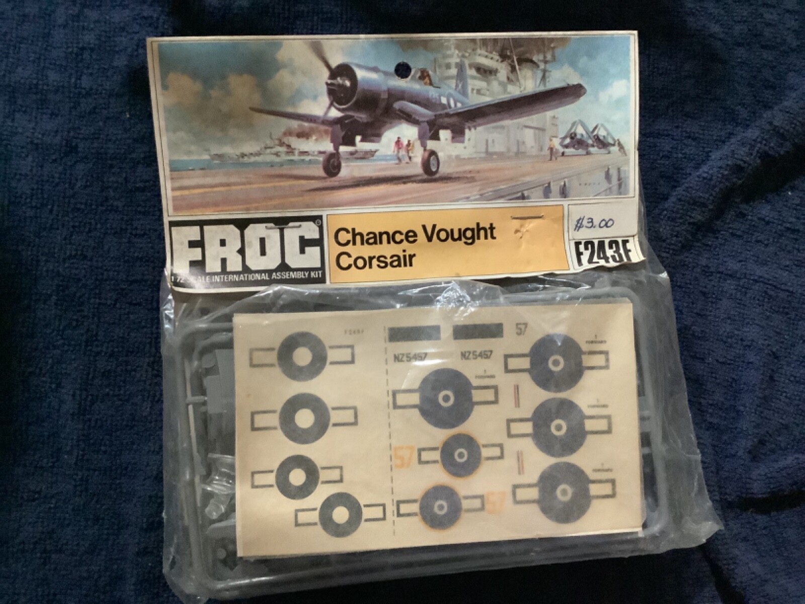 Chance Vought Corsair FROG Model Kit 1:72 042123DMT | eBay