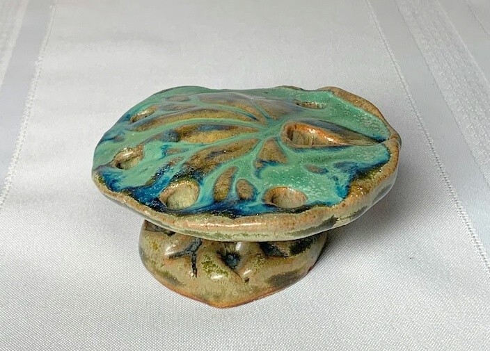 FULPER POTTERY, VERTE ANTIQUE, LILY PAD FLOWER FROG, EXCELLENT GLAZE ...