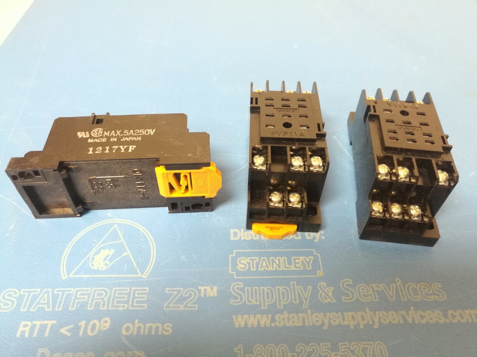 3 PCS - 11Pin 35mm PYF11A DIN Rail Mounted Relay Socket Base OMRON NEW ...