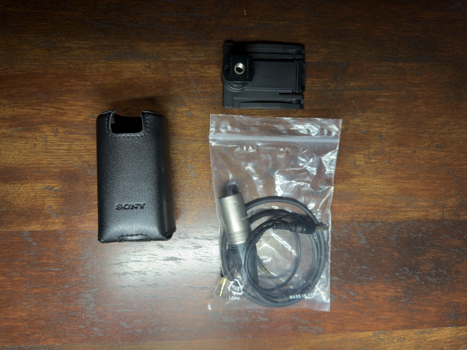 Sony UTX-P40 Wireless Plug-On Transmitter with Receiver (UC14: 470 to ...