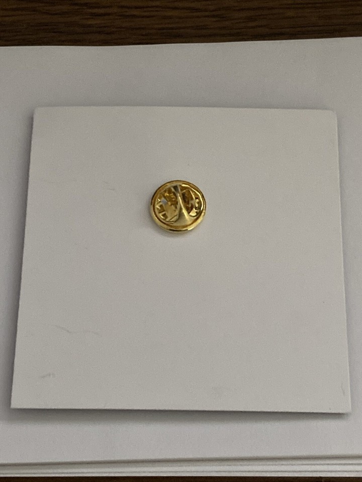 2024 Paris Olympics Eiffel Tower Lapel Pin COMCAST Xfinity Rewards NEW ...