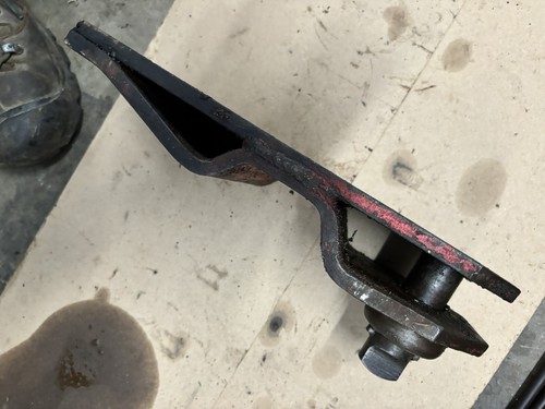 VINTAGE FORD 8N TRACTOR - DRAWBAR ANCHOR PIN & BRACKET -1951 | eBay