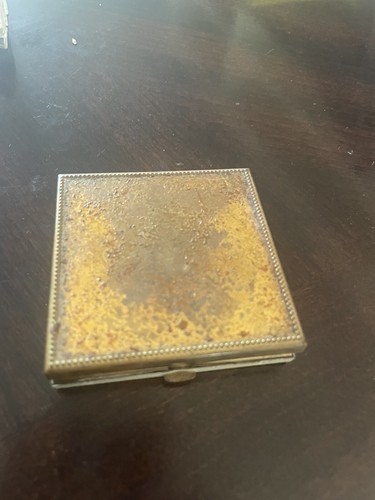 Vintage Gold Compact With Makeup Inside Read 50's? Pilcher | eBay