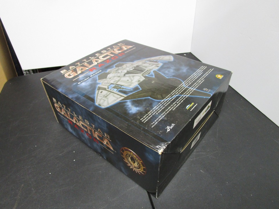 GENTLE GIANT BATTLESTAR GALACTICA RAZOR CYLON RAIDER STATUE DIAMOND ...