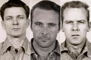 FRANK MORRIS & ANGLIN BROTHERS MUG SHOT 8X10 PHOTO CRIME PICTURE ...