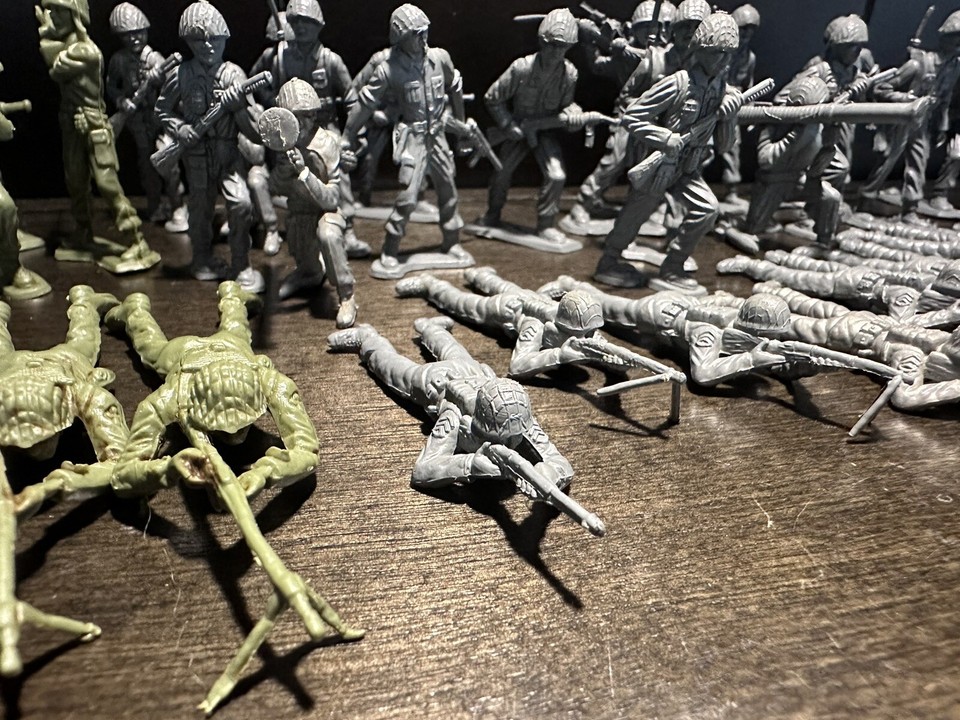 Lot Of 45 MPC American Toy Soldiers Figurines Playset Military Green ...