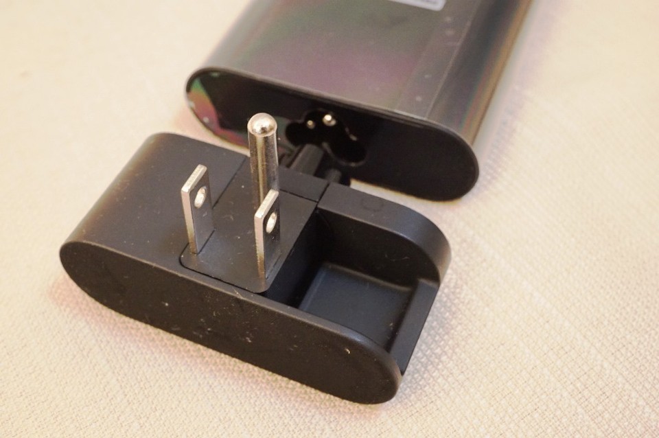 LOT 2 - Dell slim AC adapter travel wall plug V7K50 0V7K50 LA90PM130 ...