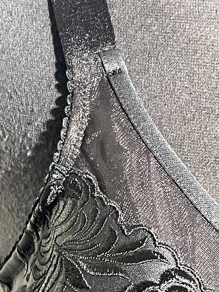 Elila Soft Cup Embroidered Bra Size 50G Black NWT Style 1301 Beautiful ...