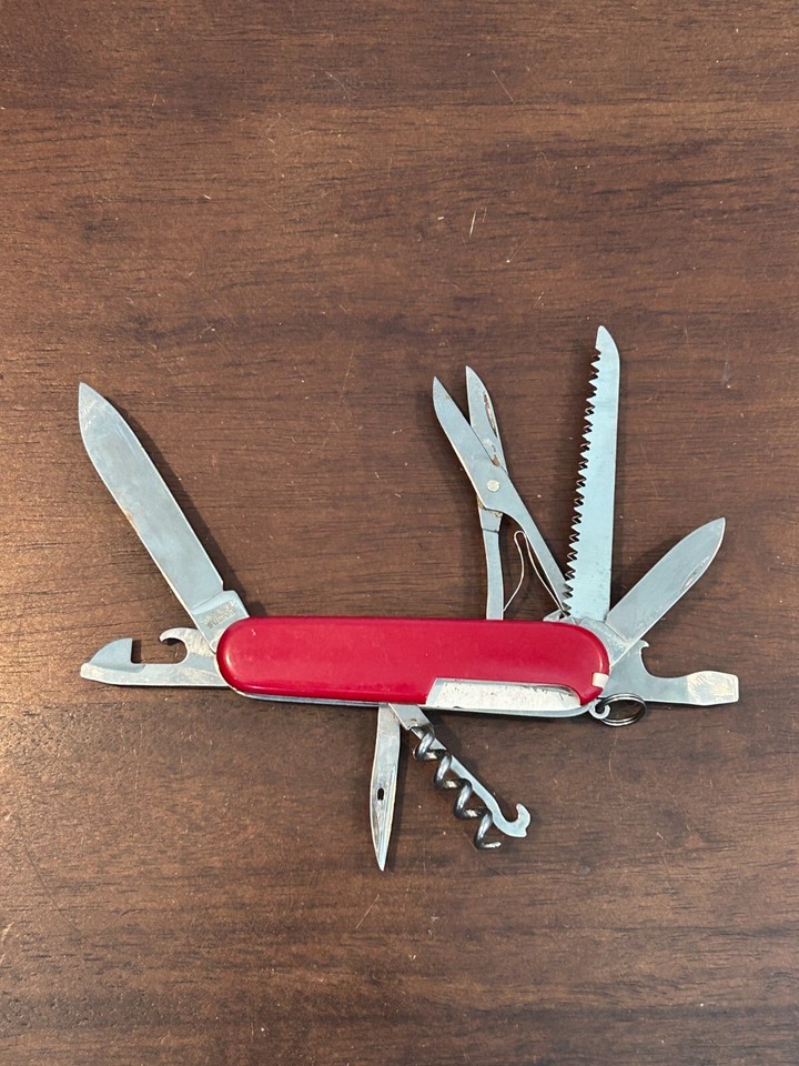 VICTORINOX "Huntsman" Swiss Army Knife 15 Functions Red GREAT! Free ...