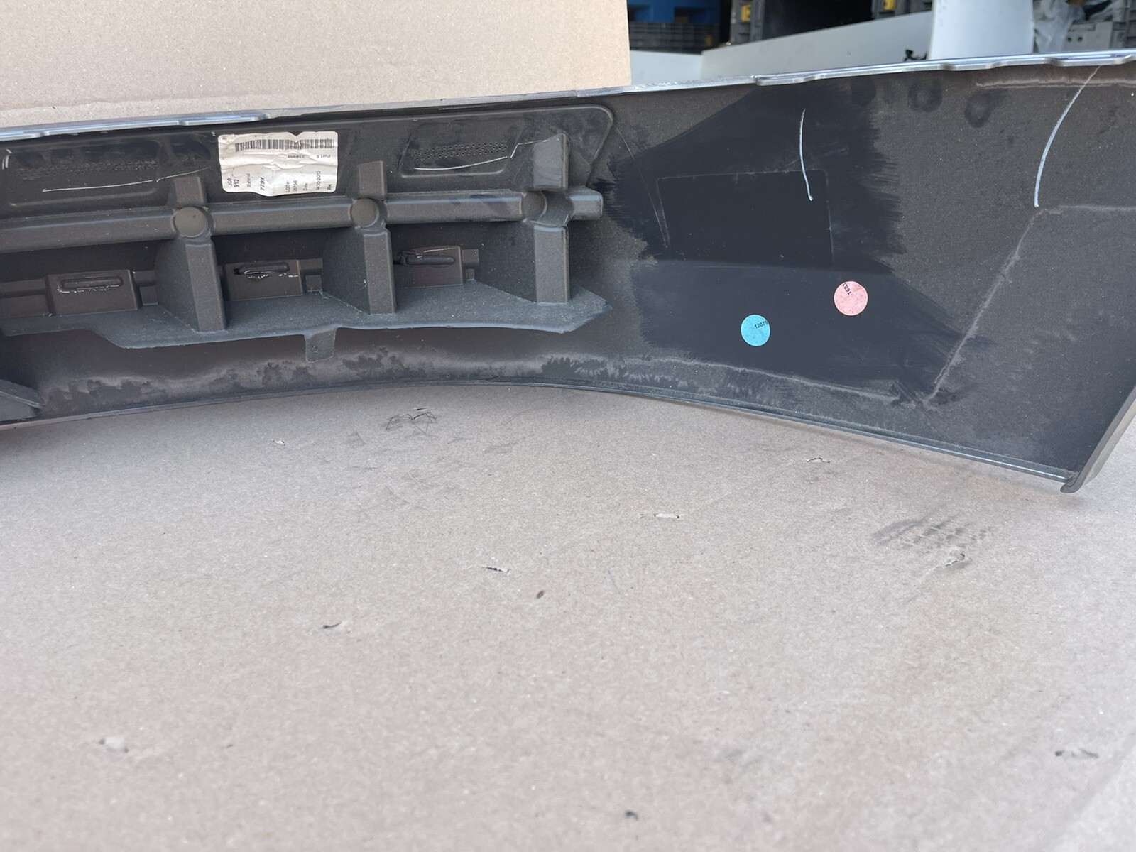 2011-2014 GMC Sierra 2500HD 3500HD OEM Front Bumper Upper Cap Cover ...