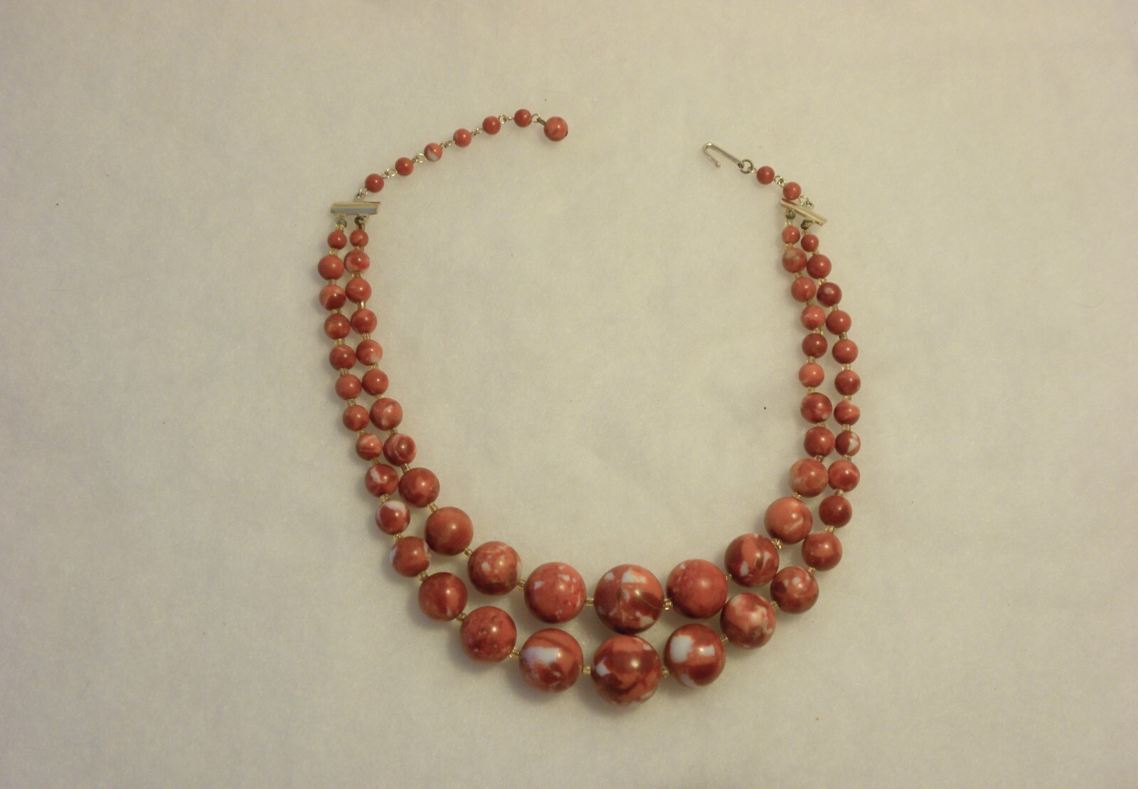 Vtg Necklace 2 Strands Mottled Rust White Glass Beads… - Gem
