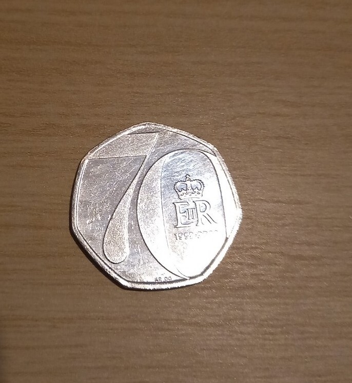 UK 50p Queen Elizabeth II Platinum Jubilee 70 years Fifty Pence Coin ...