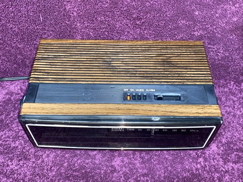 Vintage 1984 General Electric Flip Clock Radio Alarm Clock 7-4305F WORKING | eBay