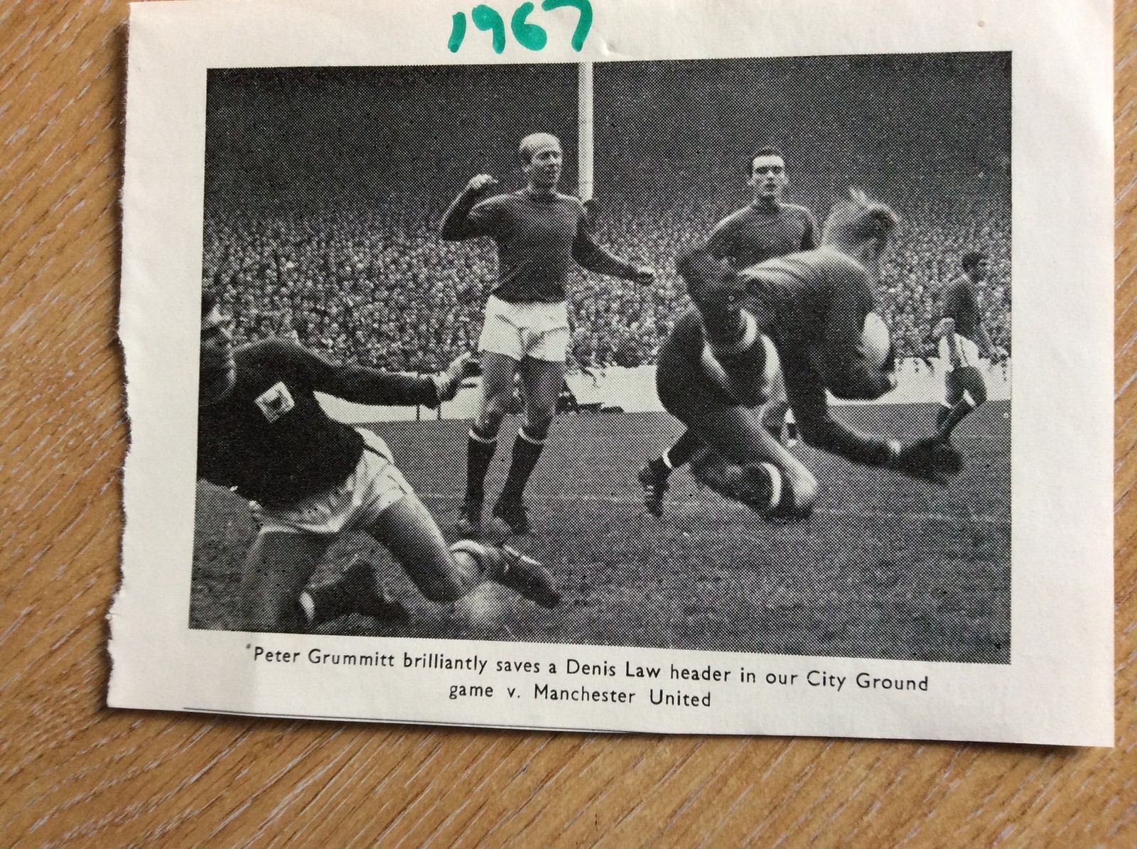 q1-s ephemera 1967 picture nottingham forest man utd denis law peter ...