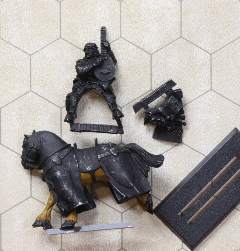 OOP MOUNTED BRETTONIAN Questing Knight Musician WARHAMMER Fantasy ...