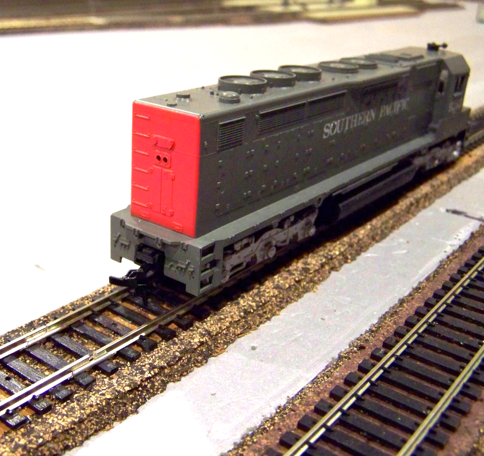 Vintage Athearn HO Scale 4106 Southern Pacific #9263 SDP-40 Diesel ...