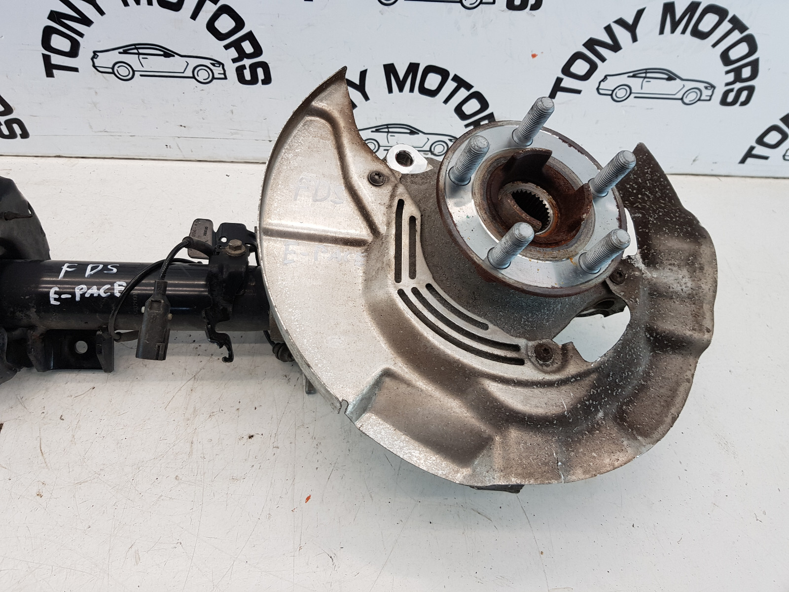 2019 JAGUAR E-PACE 2.0 PETROL FRONT RIGHT SUSPENSION LEG SHOCK HUB J9C3 ...