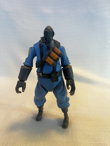 NECA Team Fortress 2 Pyro Blue Action Figure Without Accessories | eBay