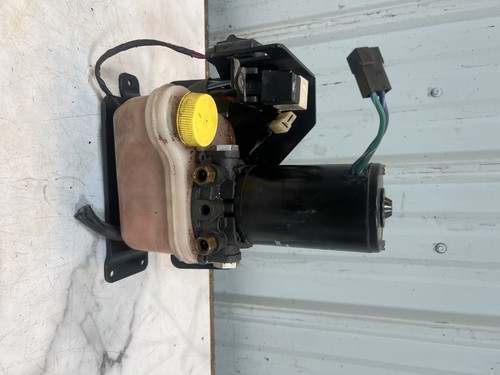 00 Volvo Penta 5.0 SX-M Cobra Out Drive Outdrive trim lift hydraulic ...