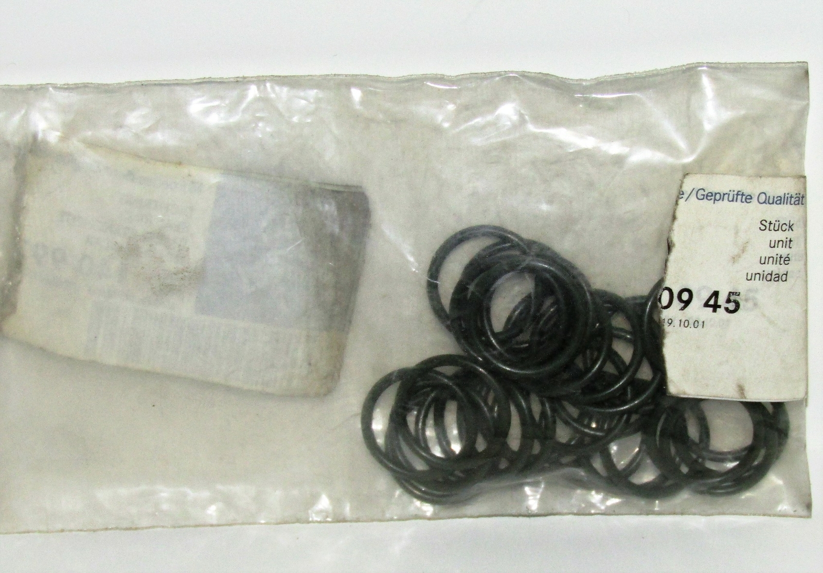 NEW GENUINE MERCEDES BENZ SEAL RING LOT OF 29 OEM PART NO. A 1409970945 ...