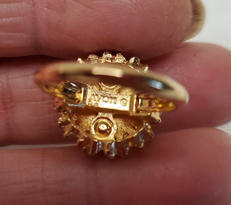 Vintage Avon Gold Plated Adjustable Flower Ring With Topaz Rhinestone ...