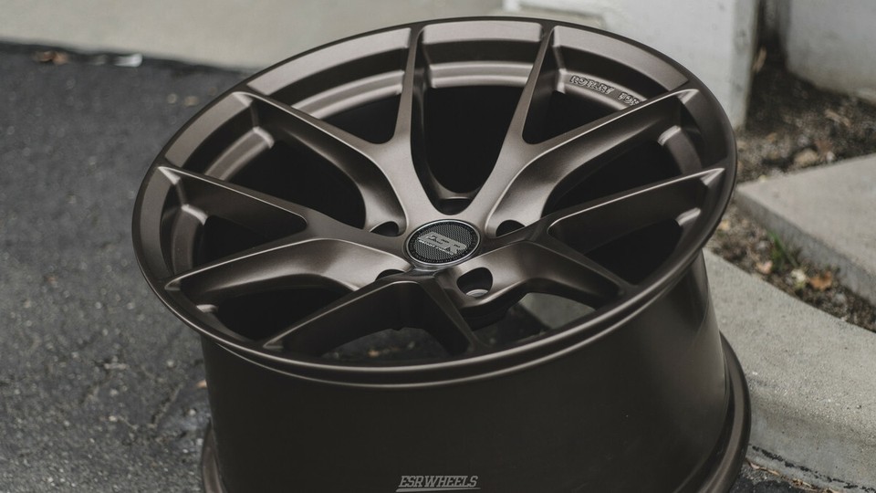ESR RF2 18x9.5 +22 5x114.3 Bronze EVOX 350z G35 G37 Genesis Coupe 370z ...
