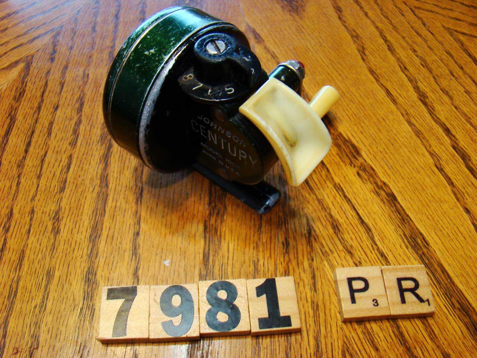 U7981 PR JOHNSON CENTURY 100B SPINCAST FISHING REEL | eBay