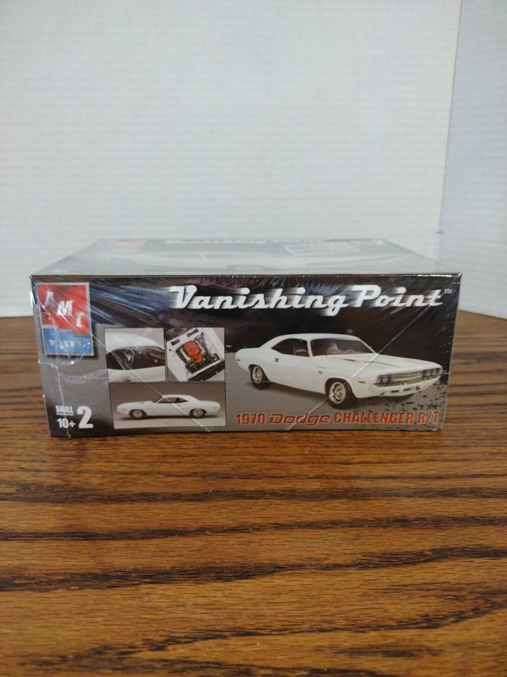 AMT Vanishing Point 1970 Dodge Challenger R/T Vintage Plastic Model Car ...