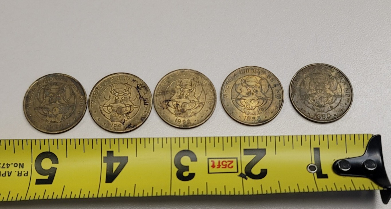 Lot Of 5 Vintage Chuck E. Cheese's Game Tokens 1990, 91, 92, 93, And 95 ...