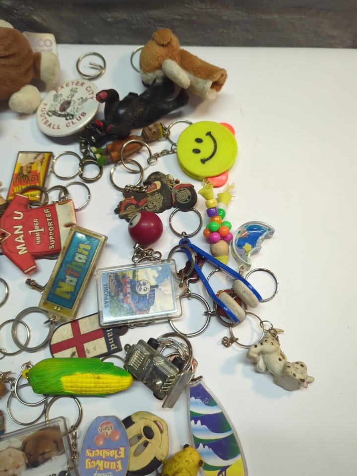 Massive Random Keyrings Bundle 80s 90s Various TV Sports Kids Cartoons ...