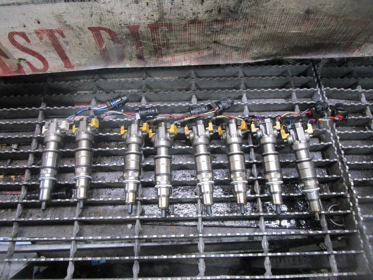 USED International VT365 6.0L Diesel Engine Fuel Injectors OEM Part ...