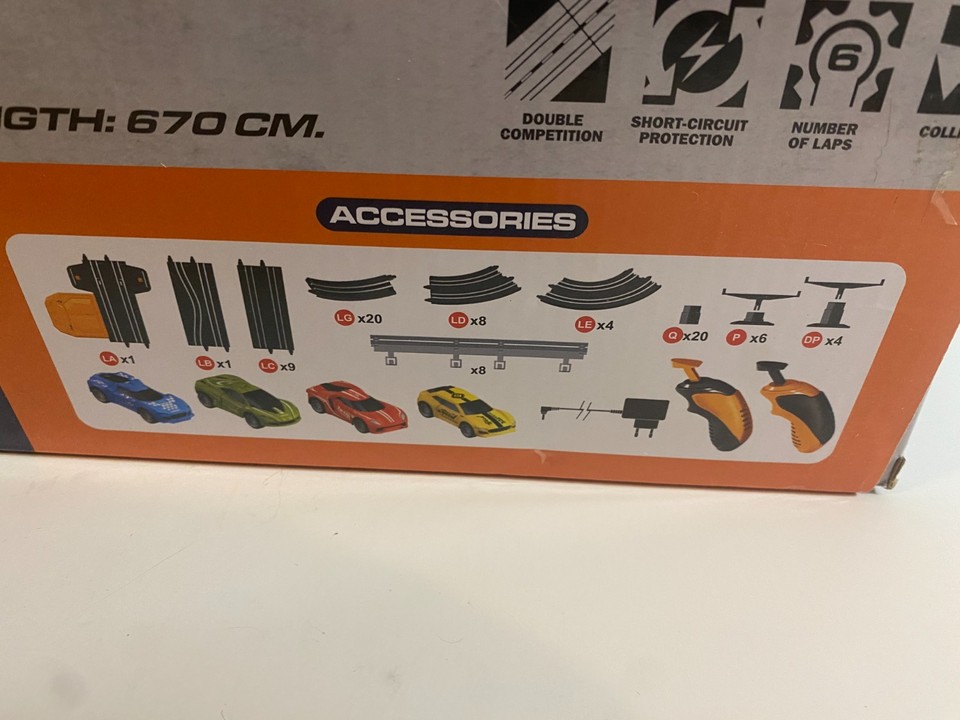 Track Master 1:64 Scale Slot Car Racing Set Complete w 4 Cars *Tested ...